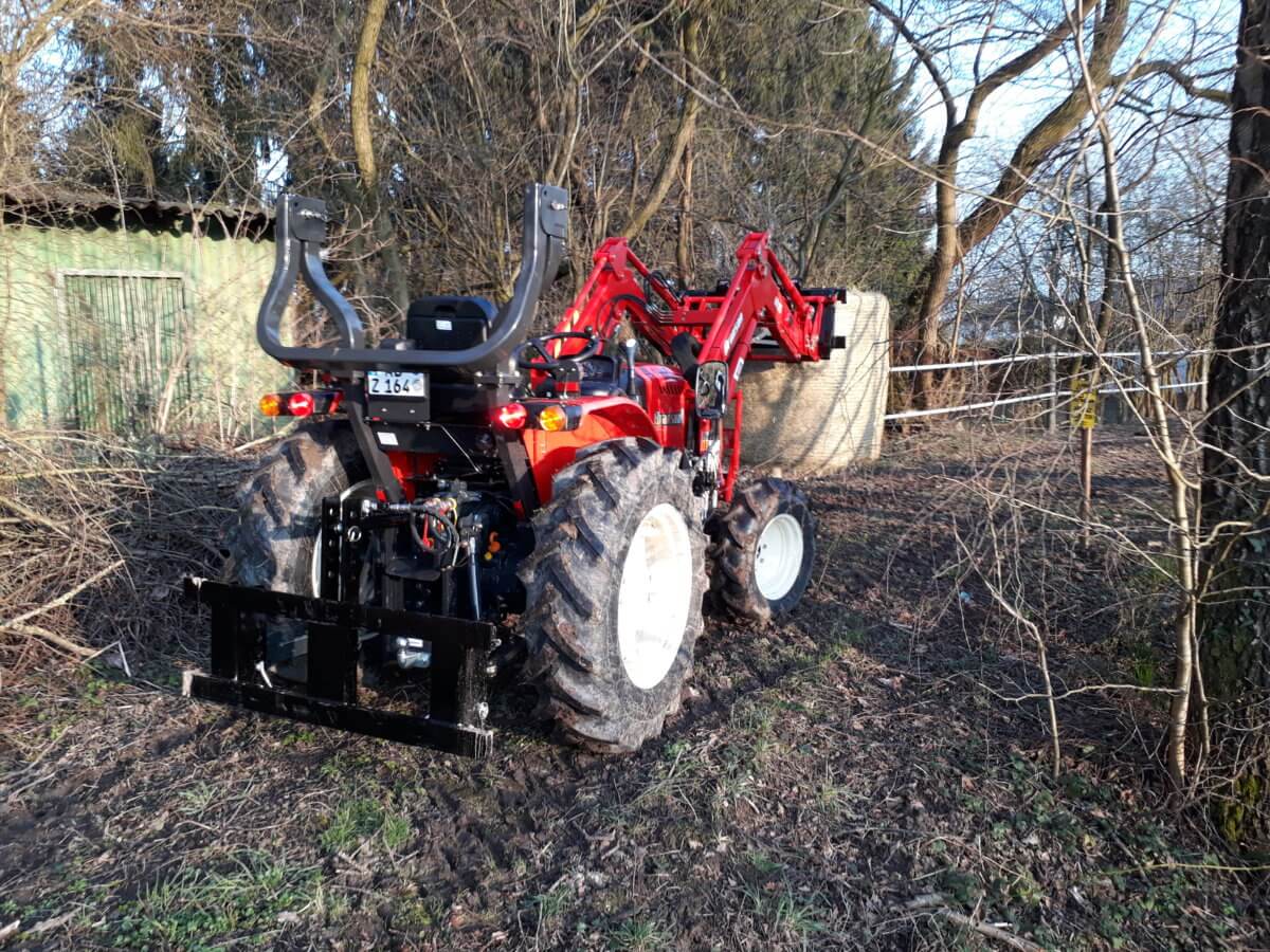 Branson F47Hn mit Frontlader BL15SL - branson-forum.net